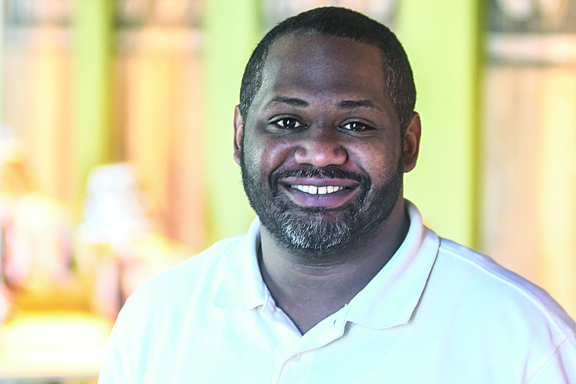 Oxonian Dwayne Ingraham wins Food Network’s ‘Best Baker in America ...